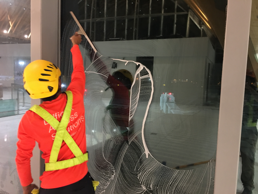 Window Cleaning – Vertical Difficult Access Solutions, Inc.